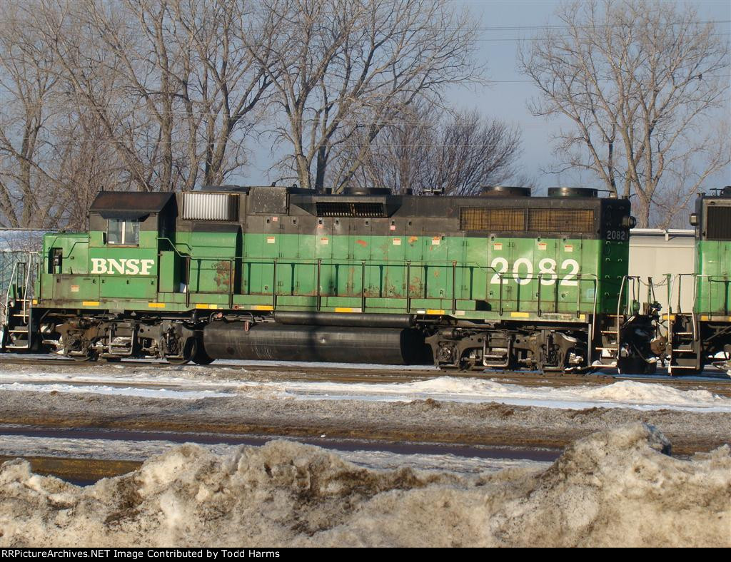 BNSF 2082